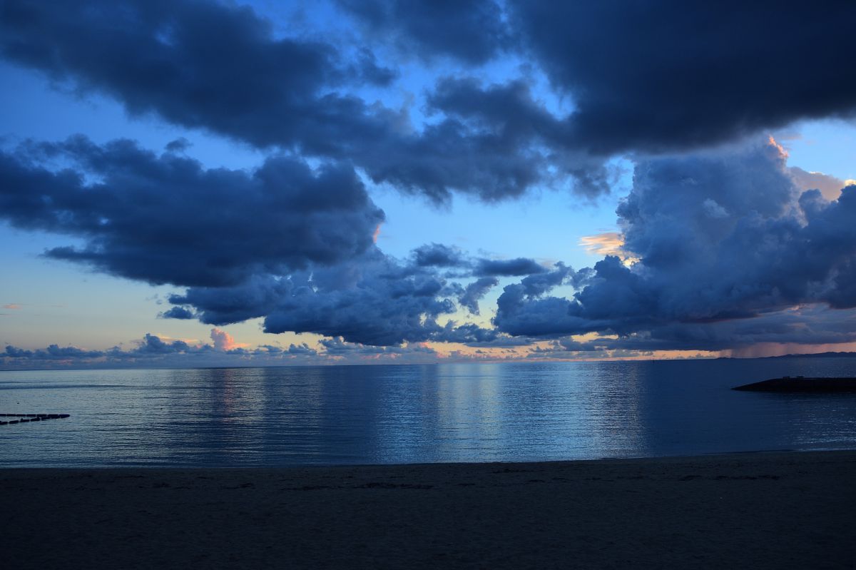 Deep blue sea | GANREF