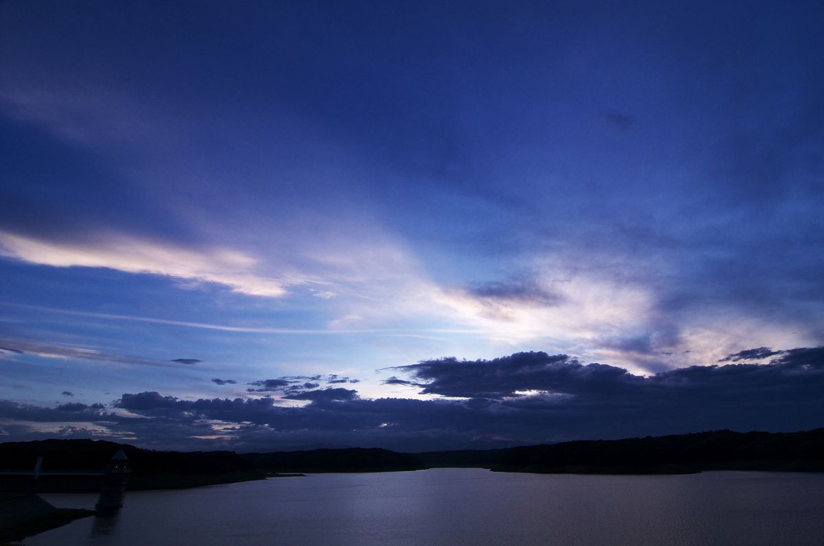 Twilight shine | GANREF