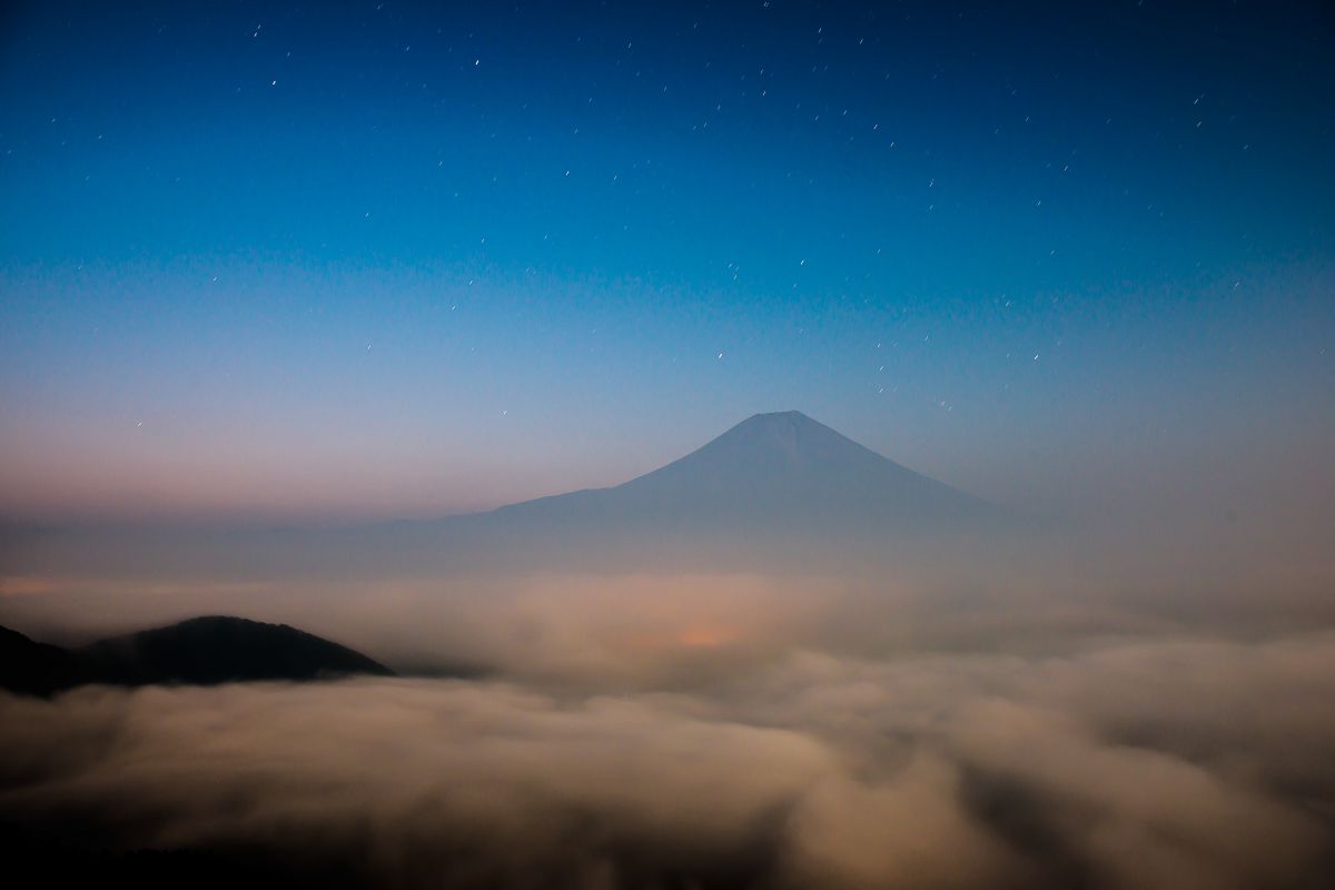 雲海に浮かぶオリオン | GANREF