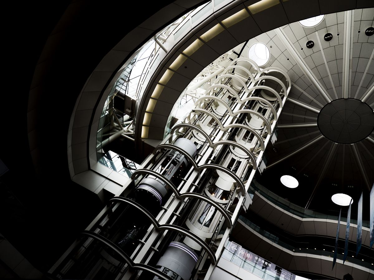 Cosmic Elevator | GANREF