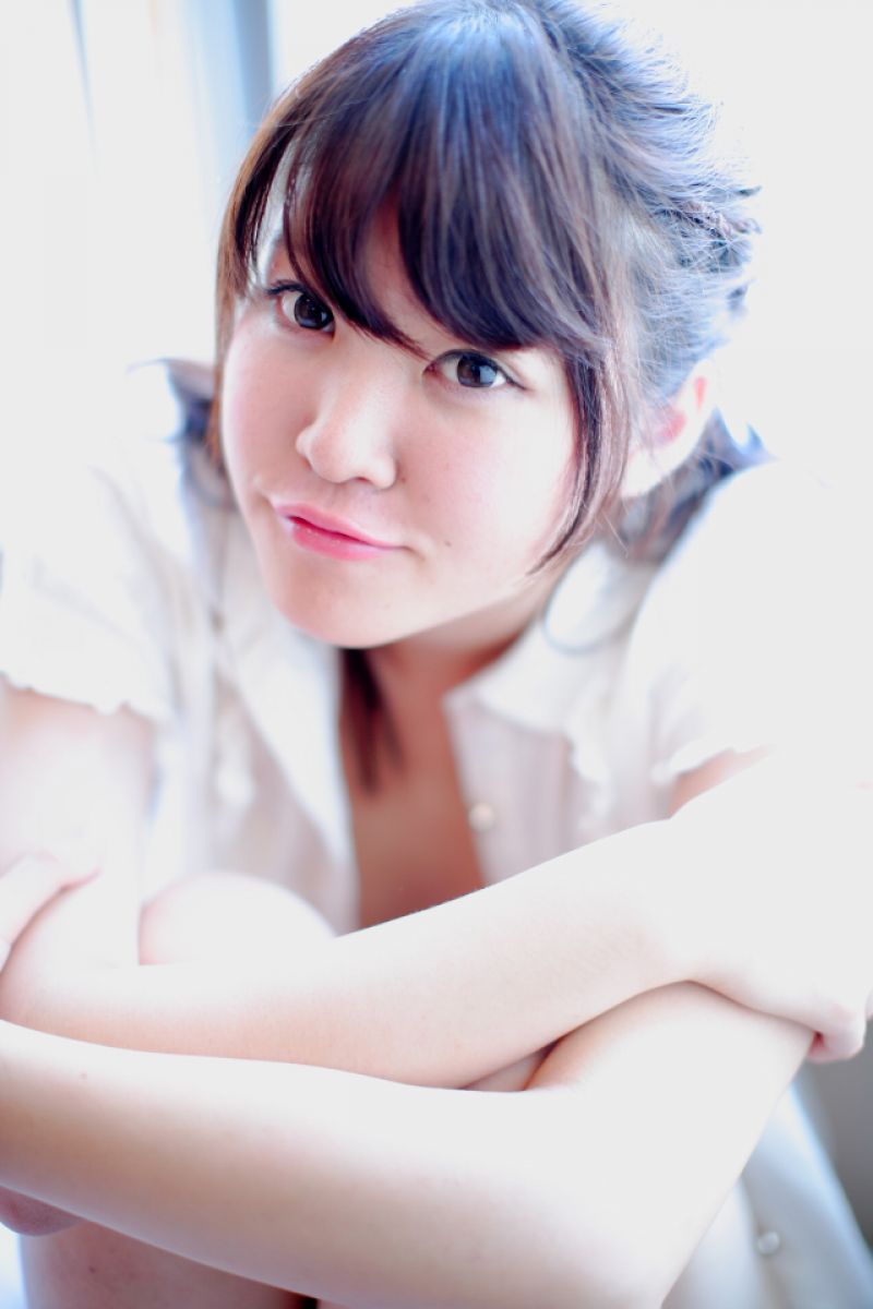 White light | GANREF