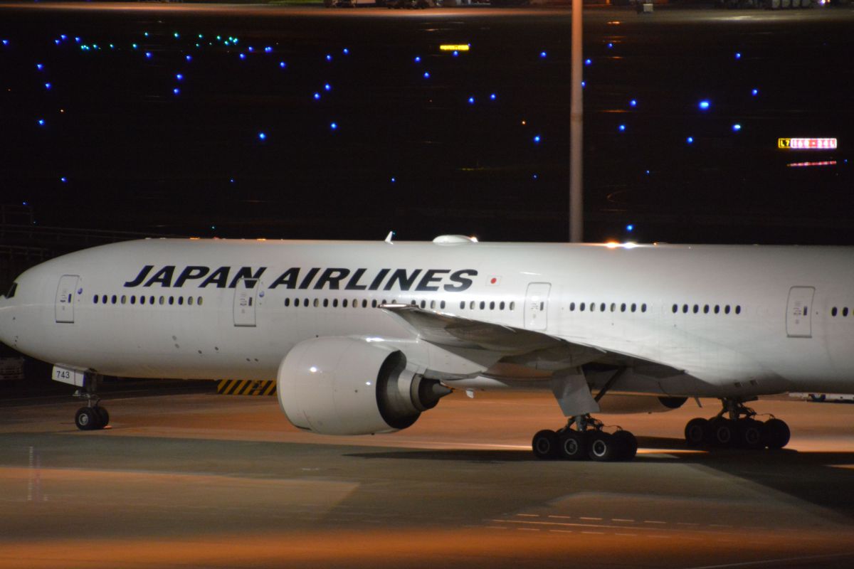羽田空港国際線展望デッキ JAL機 | GANREF