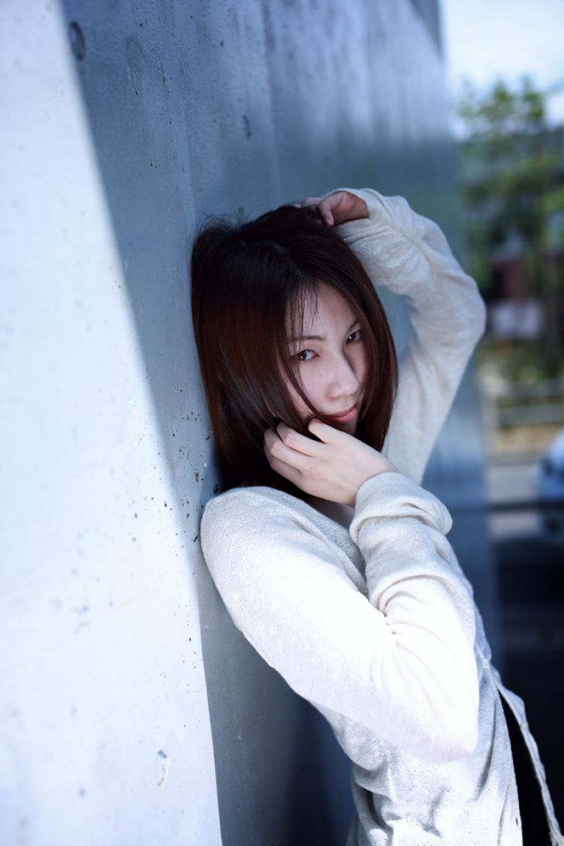 White autumn 1 / ico | GANREF