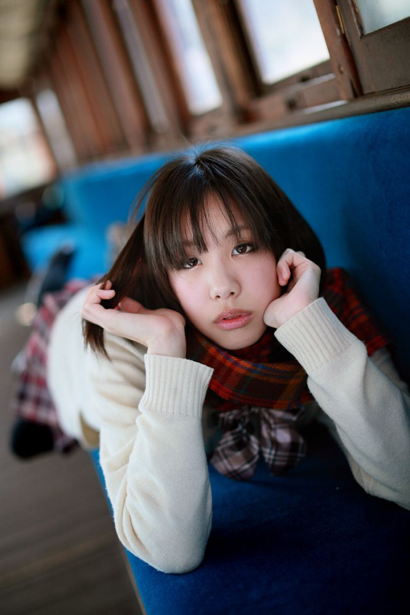 High school×girl /April | GANREF