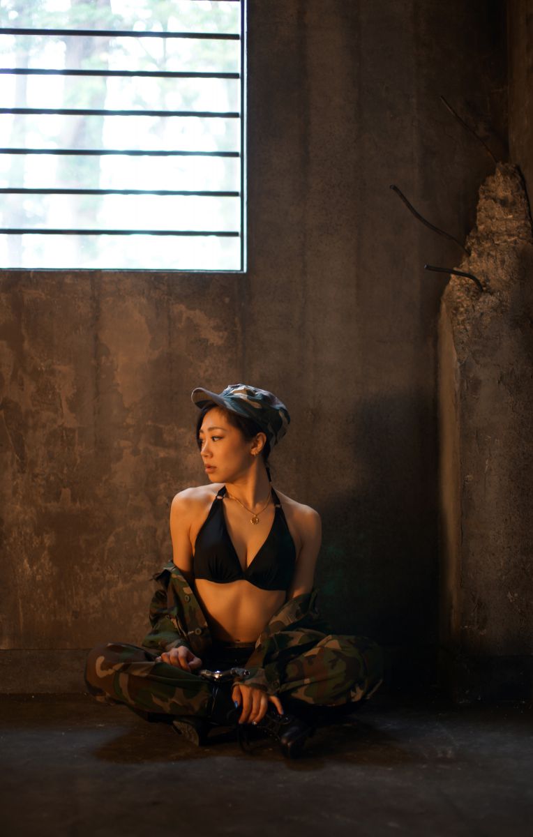 military woman（bikini） | GANREF