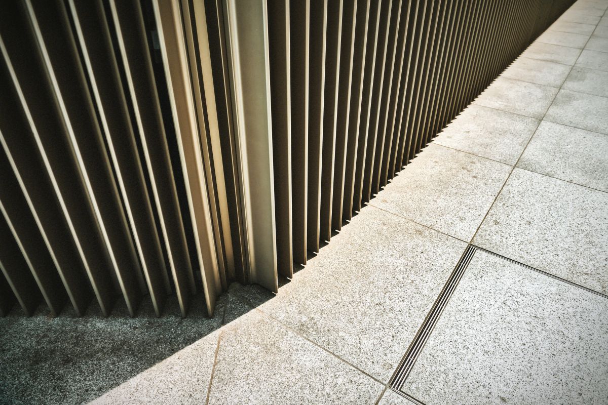 光と影と直線のcomposition | GANREF