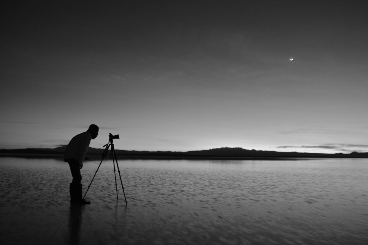 Only the sound of a shutter. | GANREF