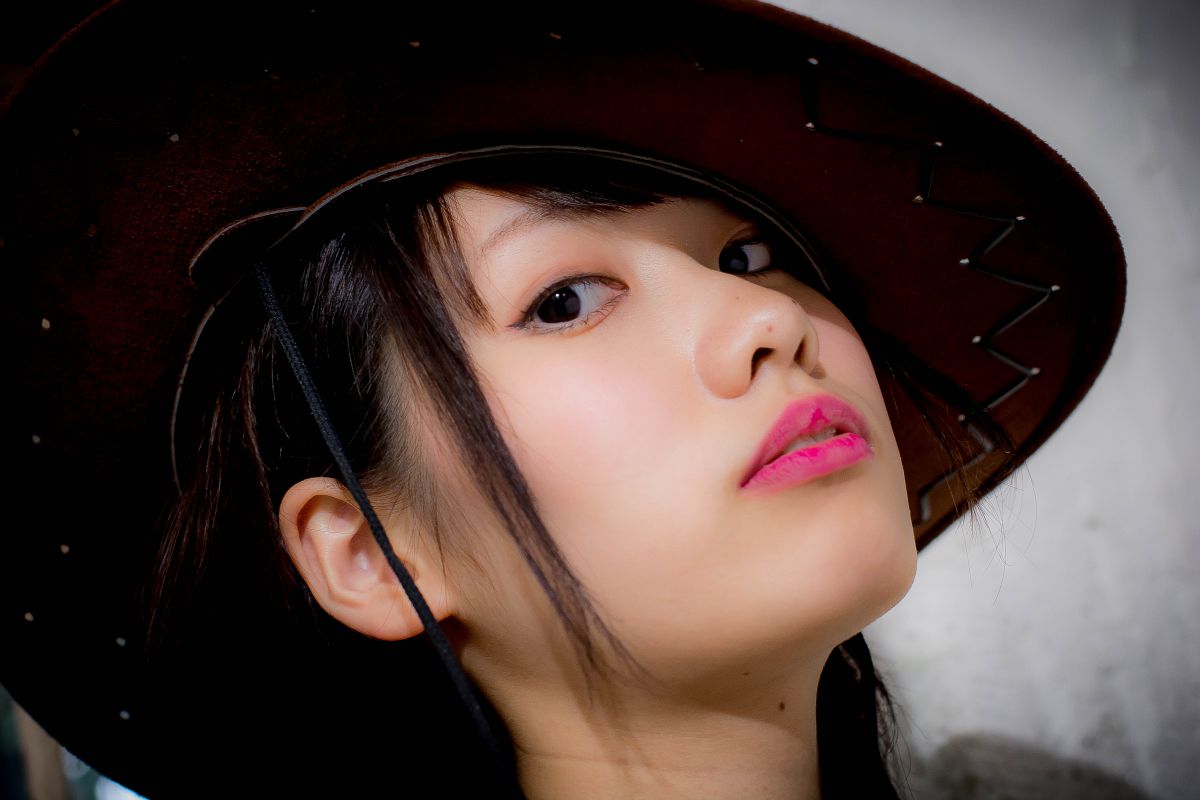 A cool beauty | GANREF