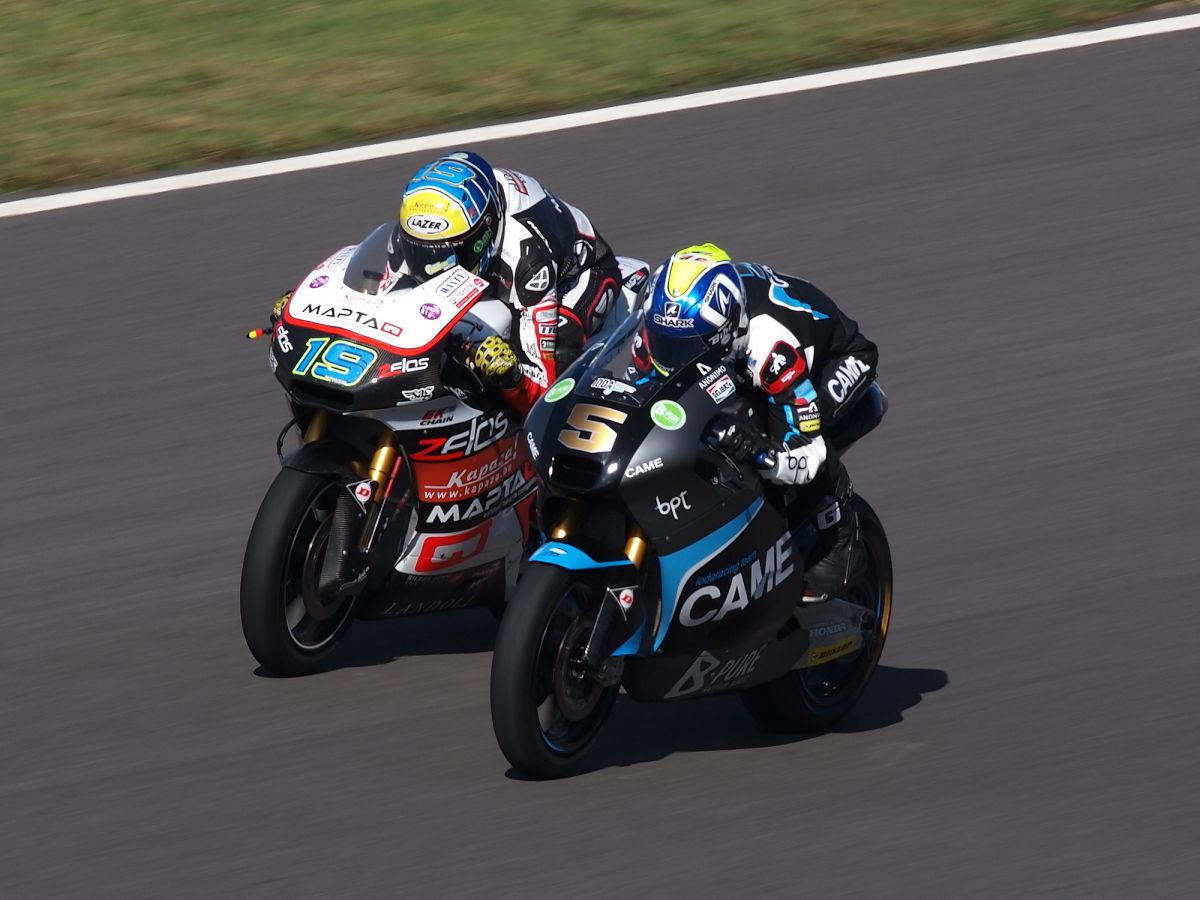 Side By Side | GANREF