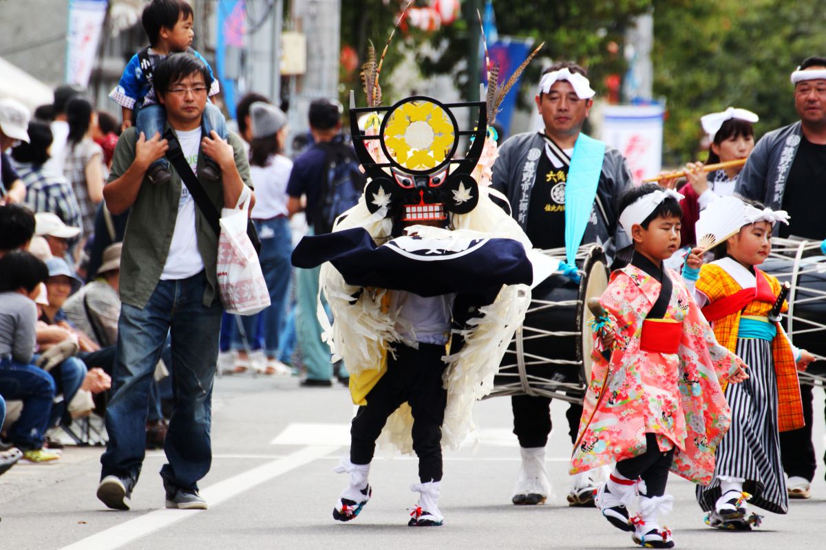 Generations | GANREF