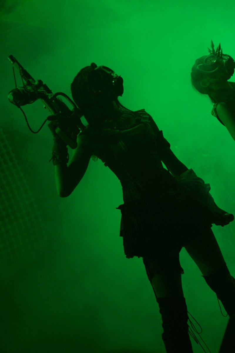 steam gun girl in smoke | GANREF