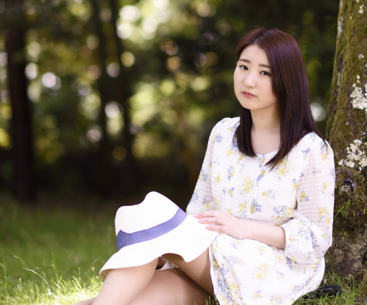 木陰にて | GANREF