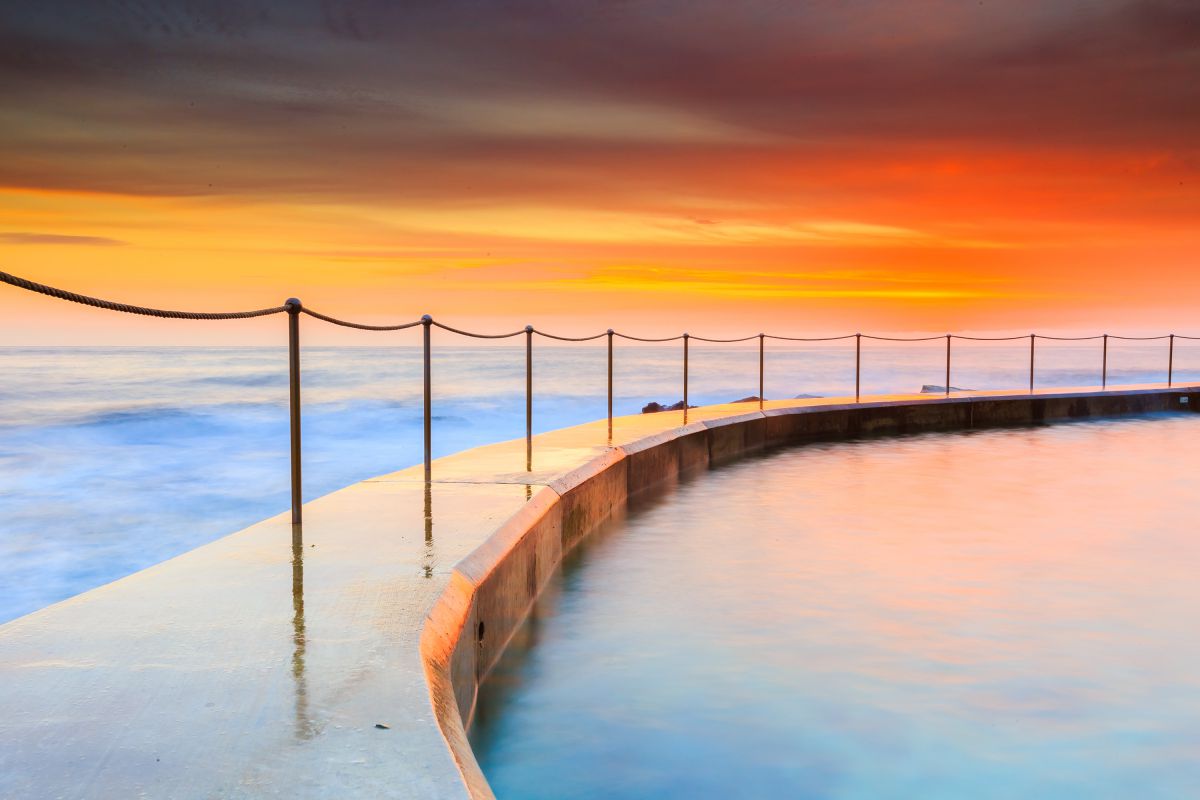 Sunrise on the pool side | GANREF