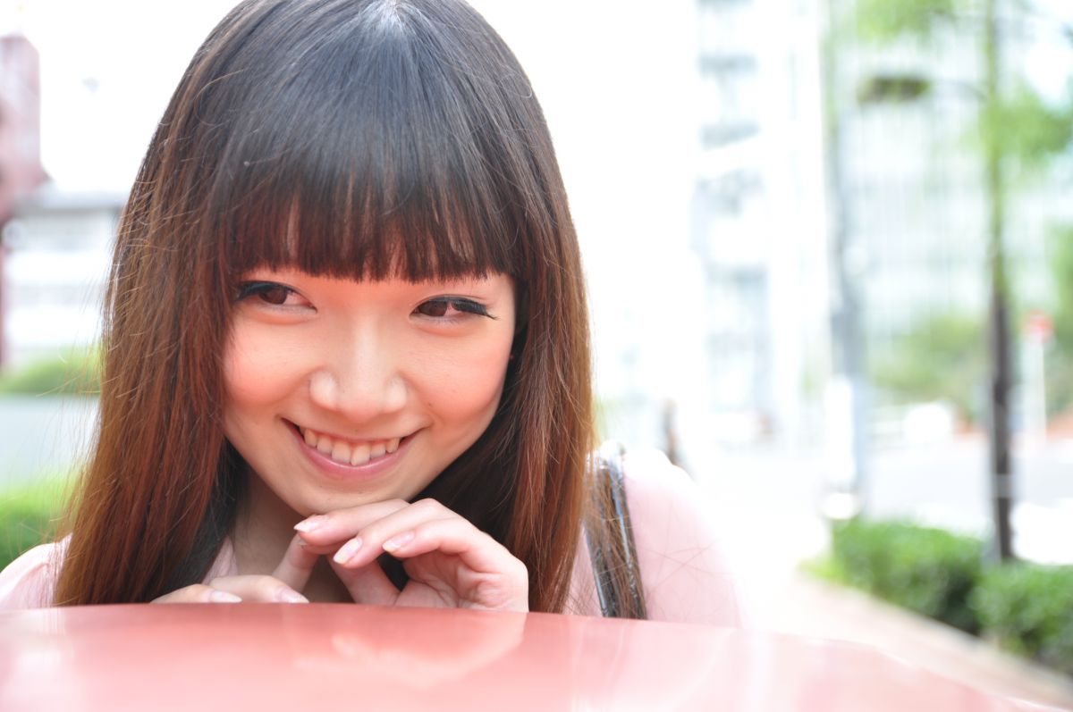 ポストの前で | GANREF