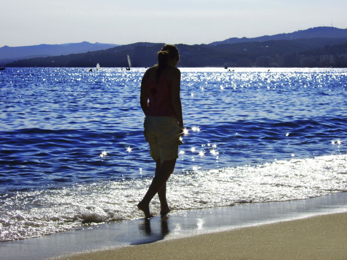 Girl in a beach. | GANREF