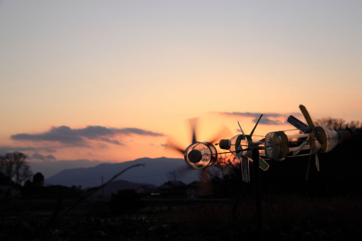 薄明に回る | GANREF