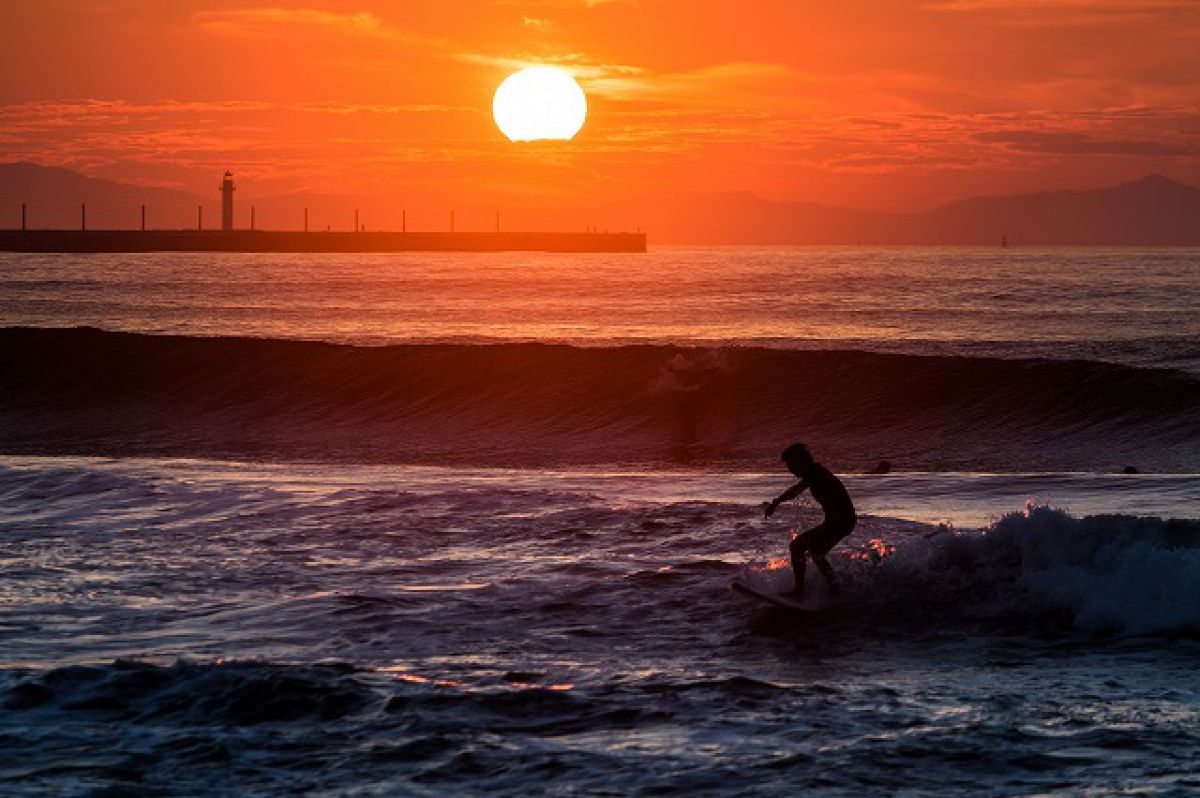 朝焼けsurfer | GANREF