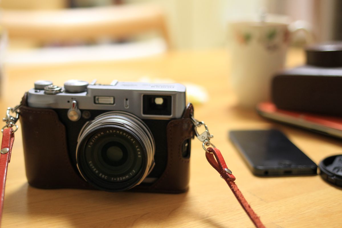 on the table | GANREF