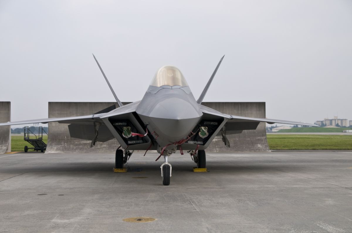 F22 Raptor | GANREF