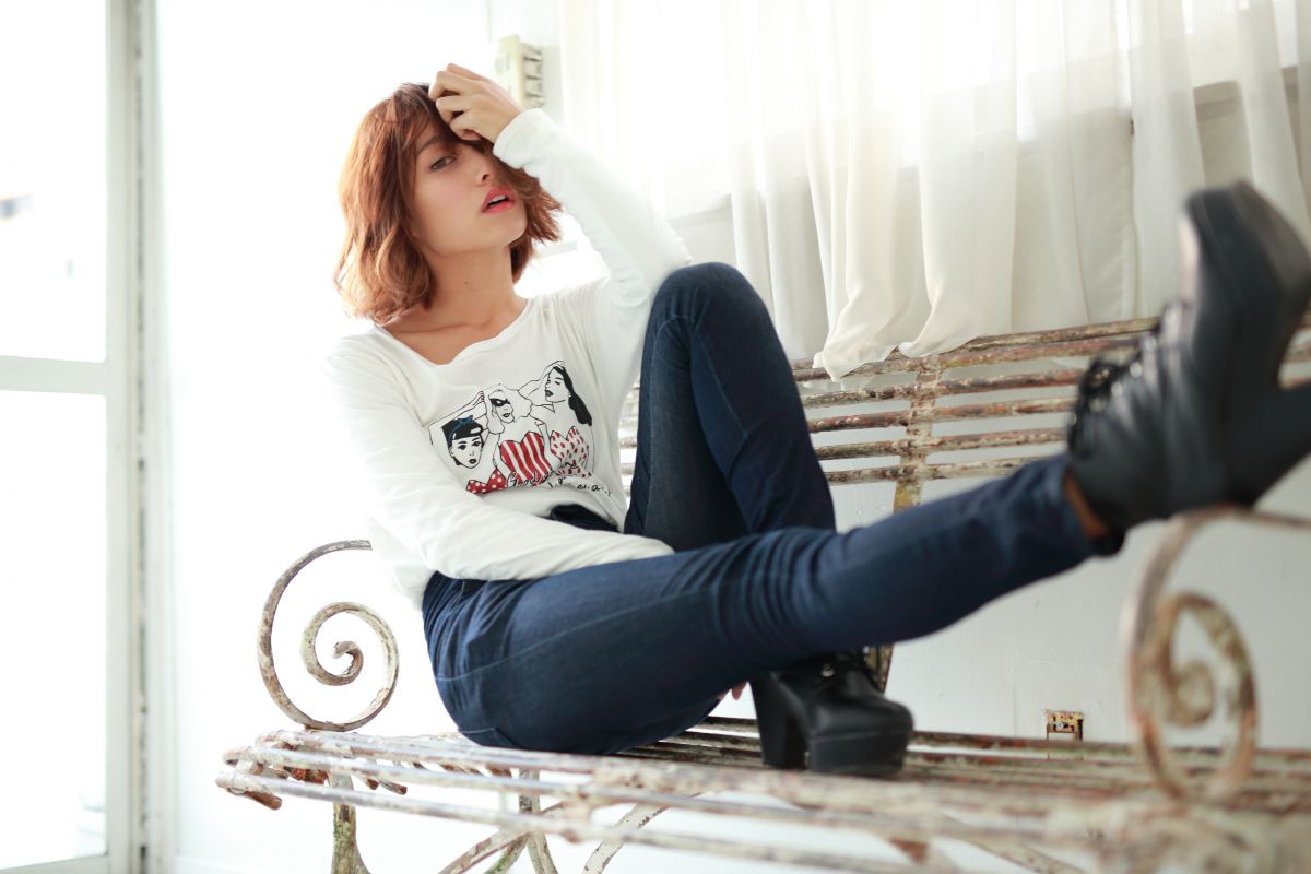 White Light 2 | GANREF