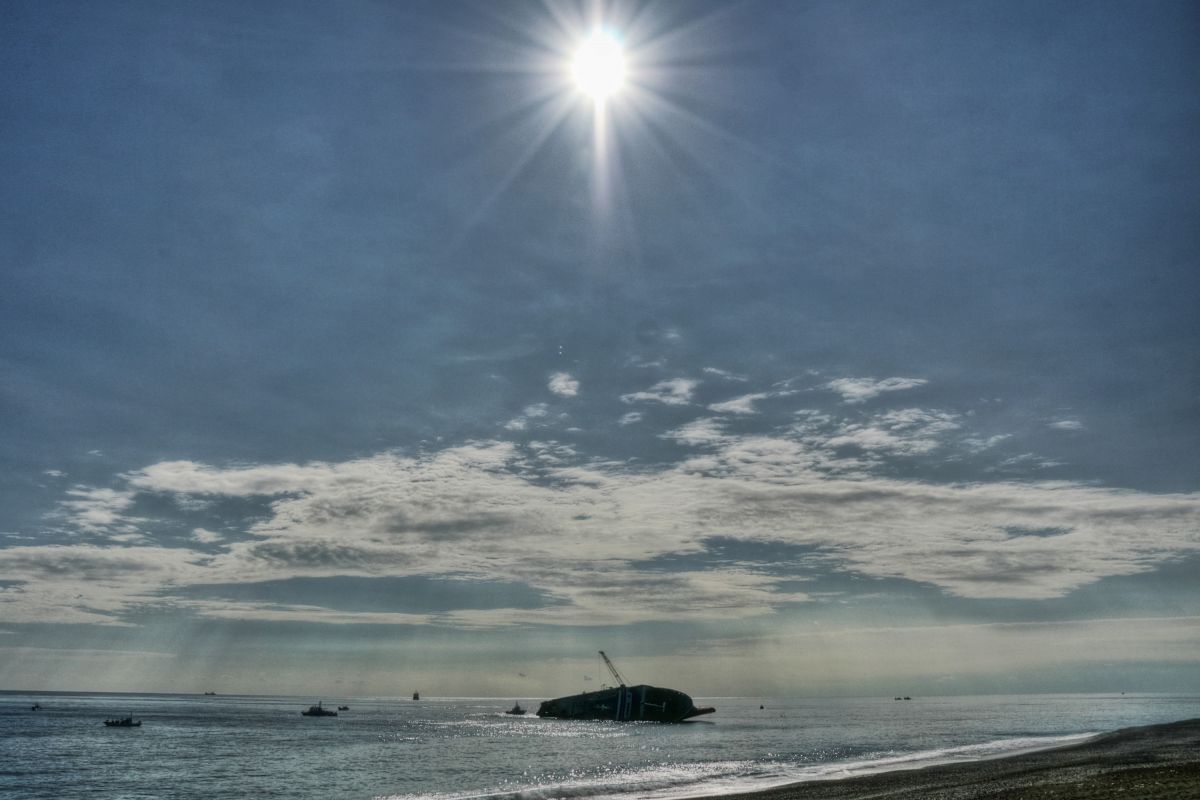 航行不能 1 【HDR】 | GANREF