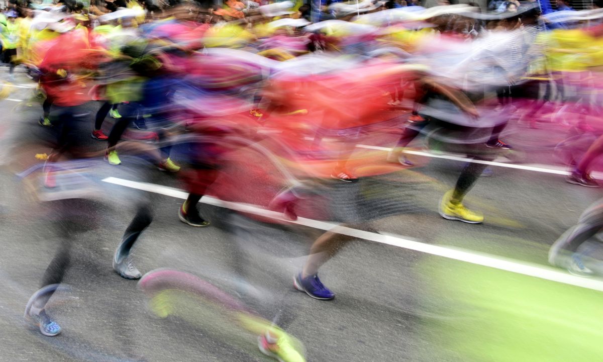 Colorful Runners | GANREF