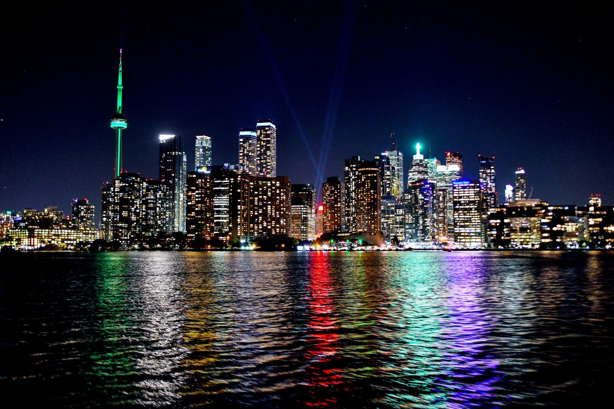 Colorful TORONTO | GANREF