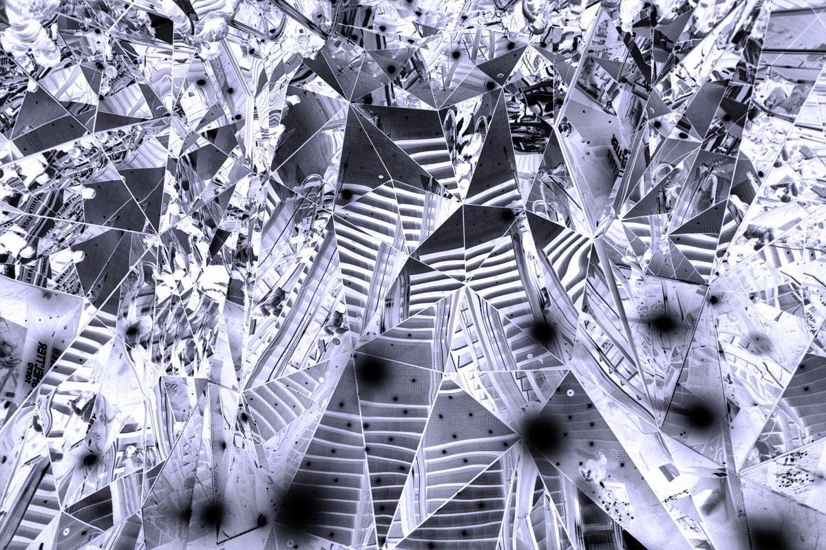 Mirror Labyrinth | GANREF