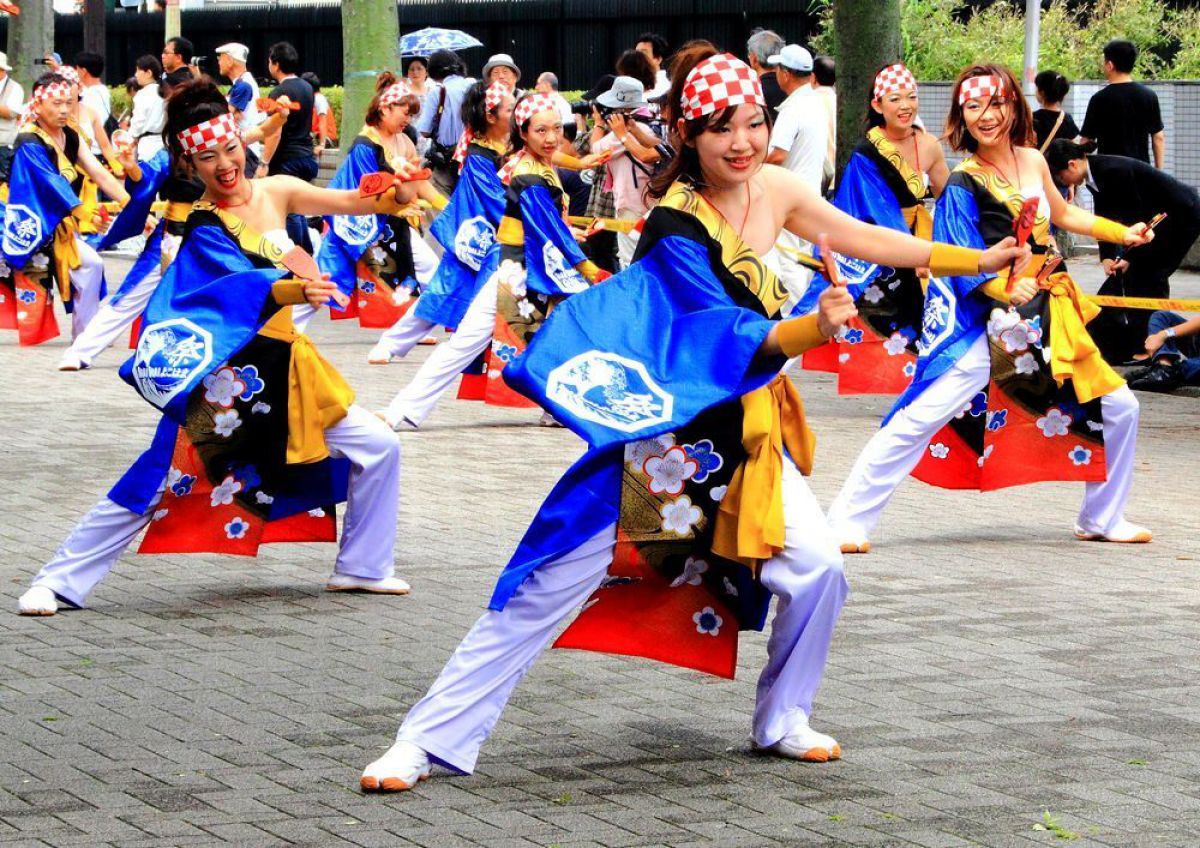 胸を張って踊るよさこい | GANREF