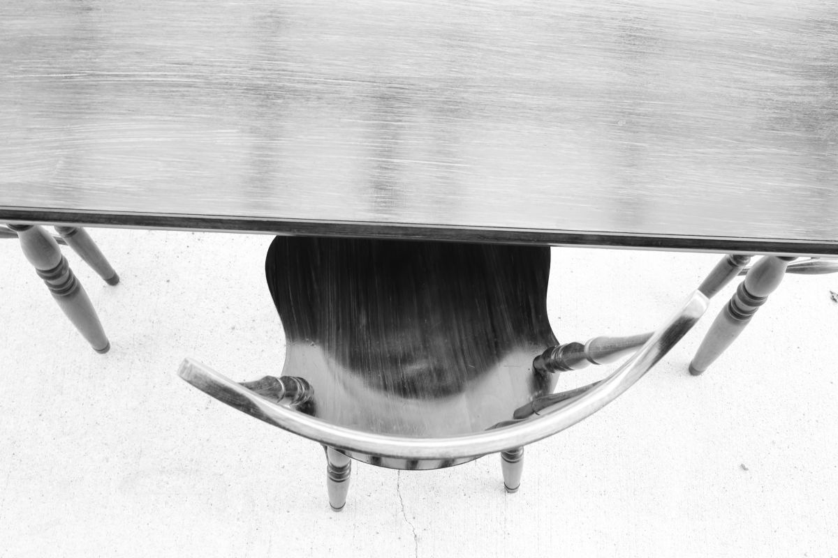 desk & chair | GANREF