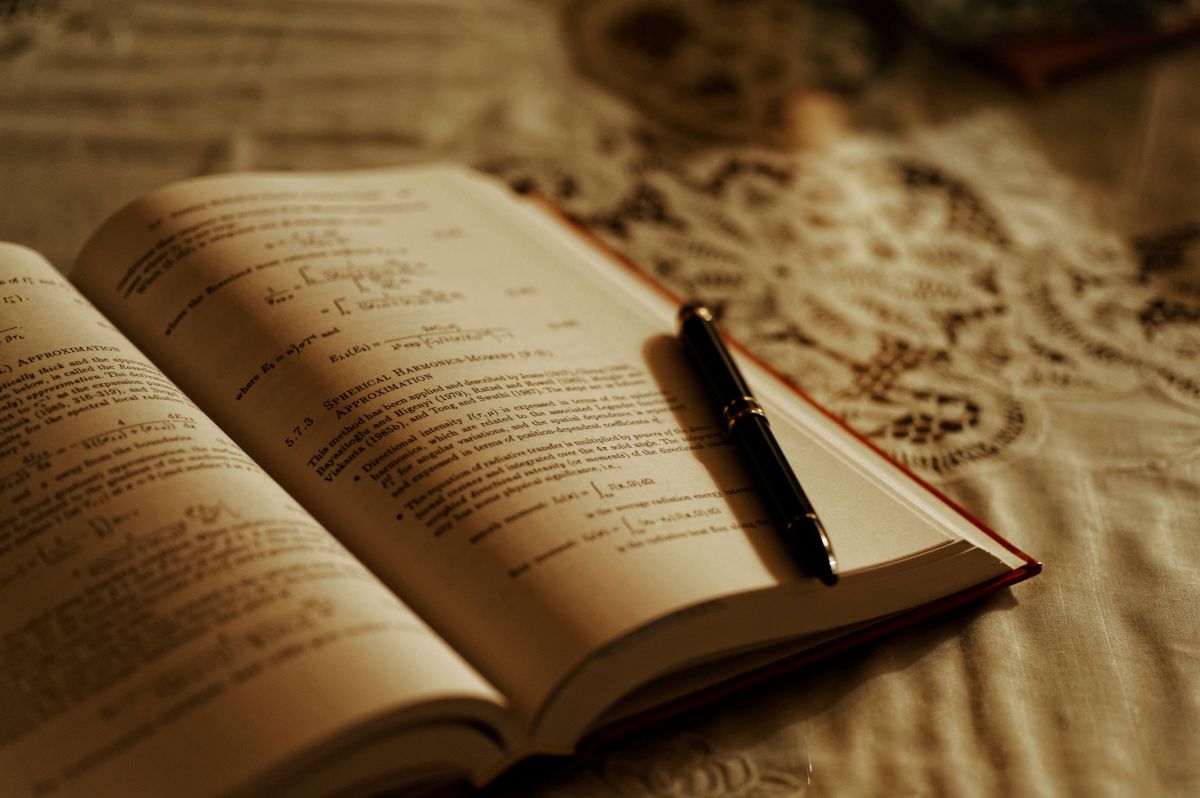 Once upon a time | GANREF