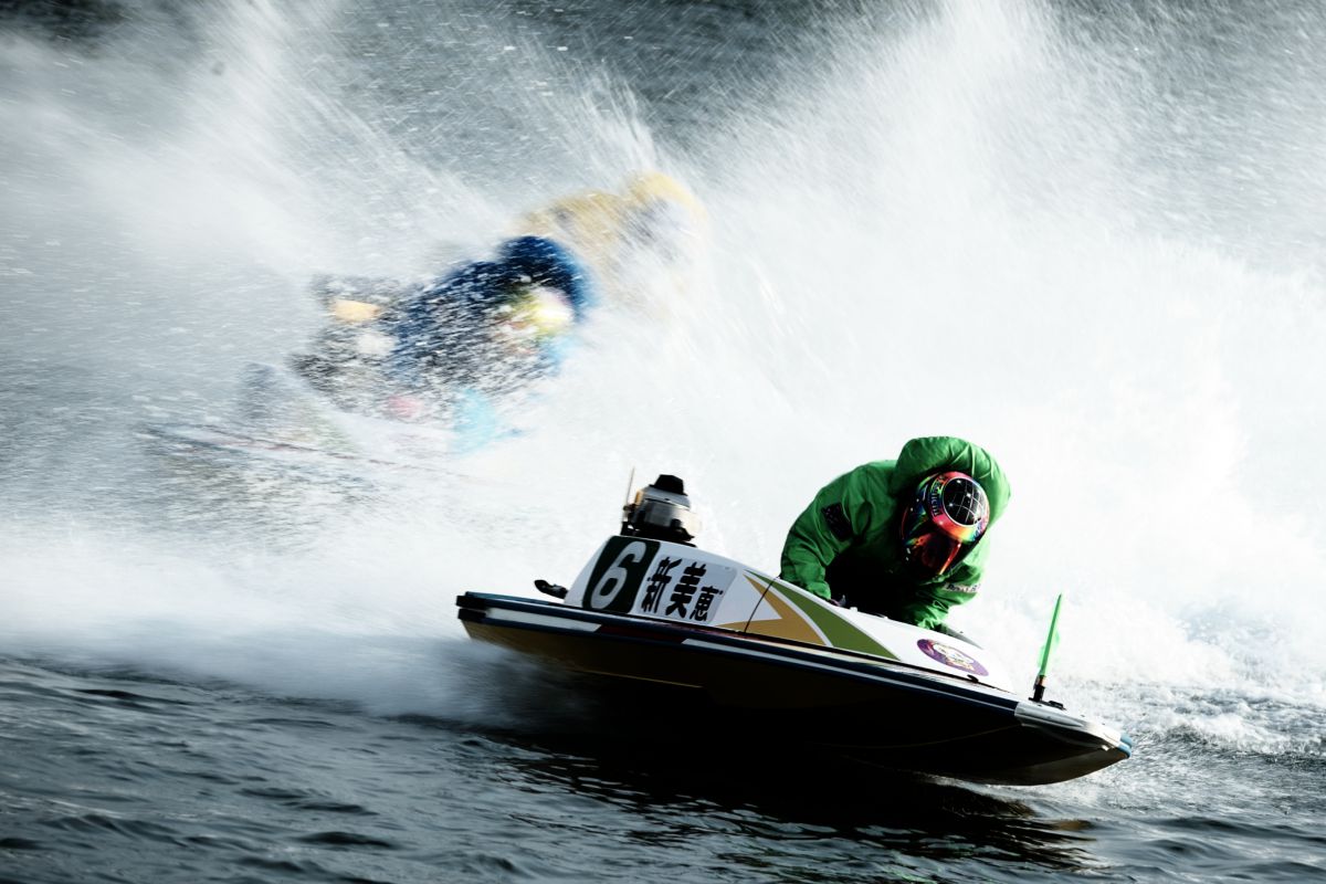 Dynamite Boat Race! | GANREF