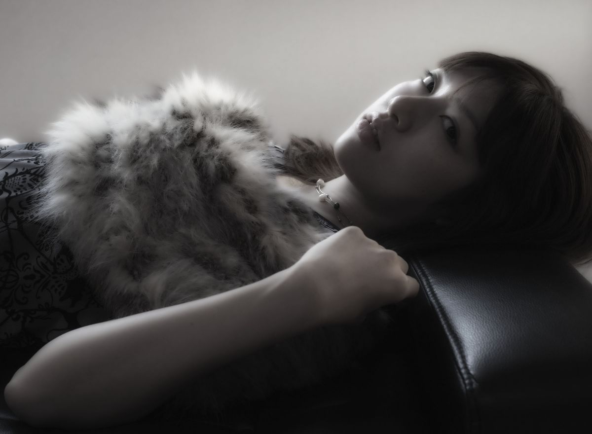 見つめて | GANREF