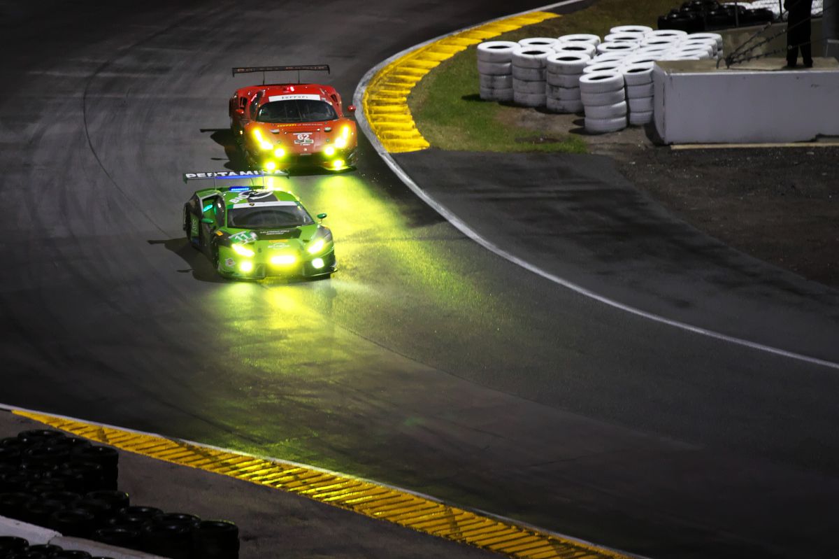 DAYTONA 24Hours Lamborghini vs Ferrari | GANREF