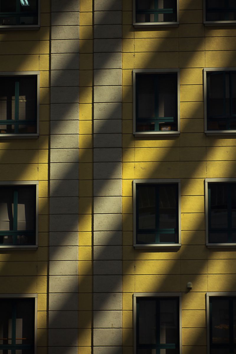 Striping on Yellow Building | GANREF