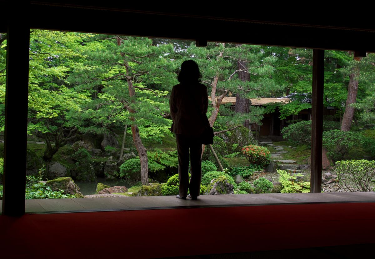 一人静かに | GANREF