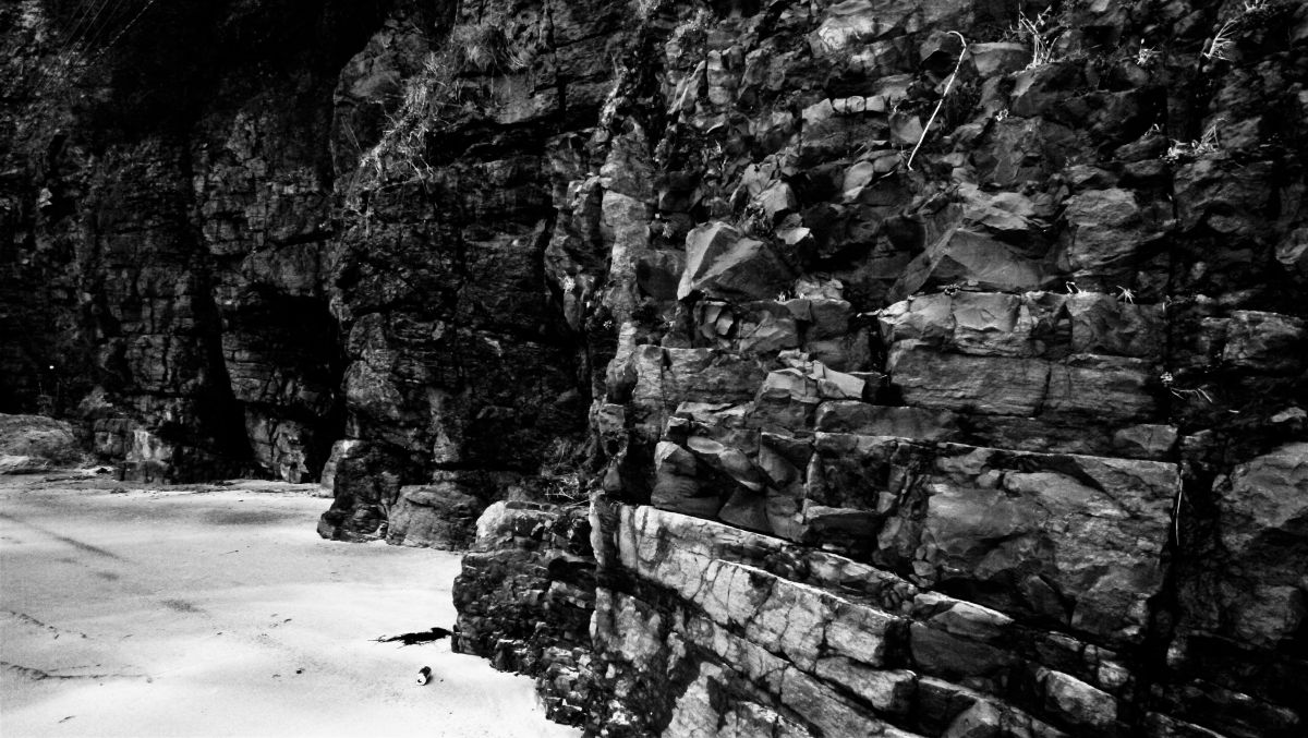 I am a rock | GANREF