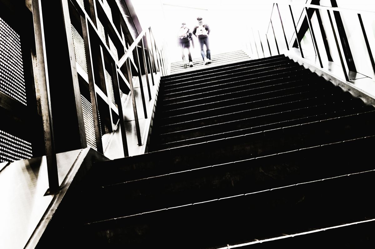 Run after it* | GANREF