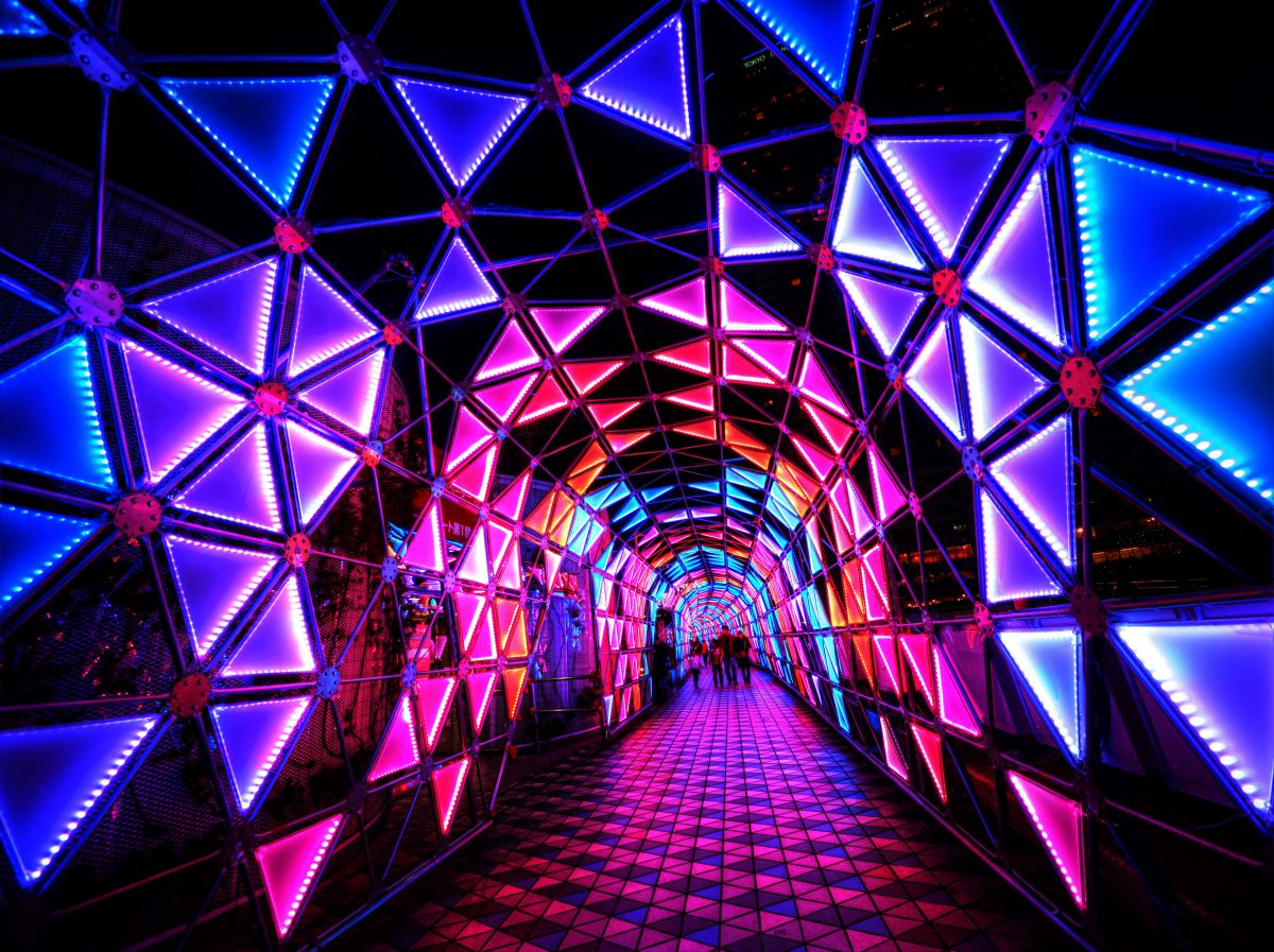 Inside・Out - 7つの光仰ぎ見る | GANREF