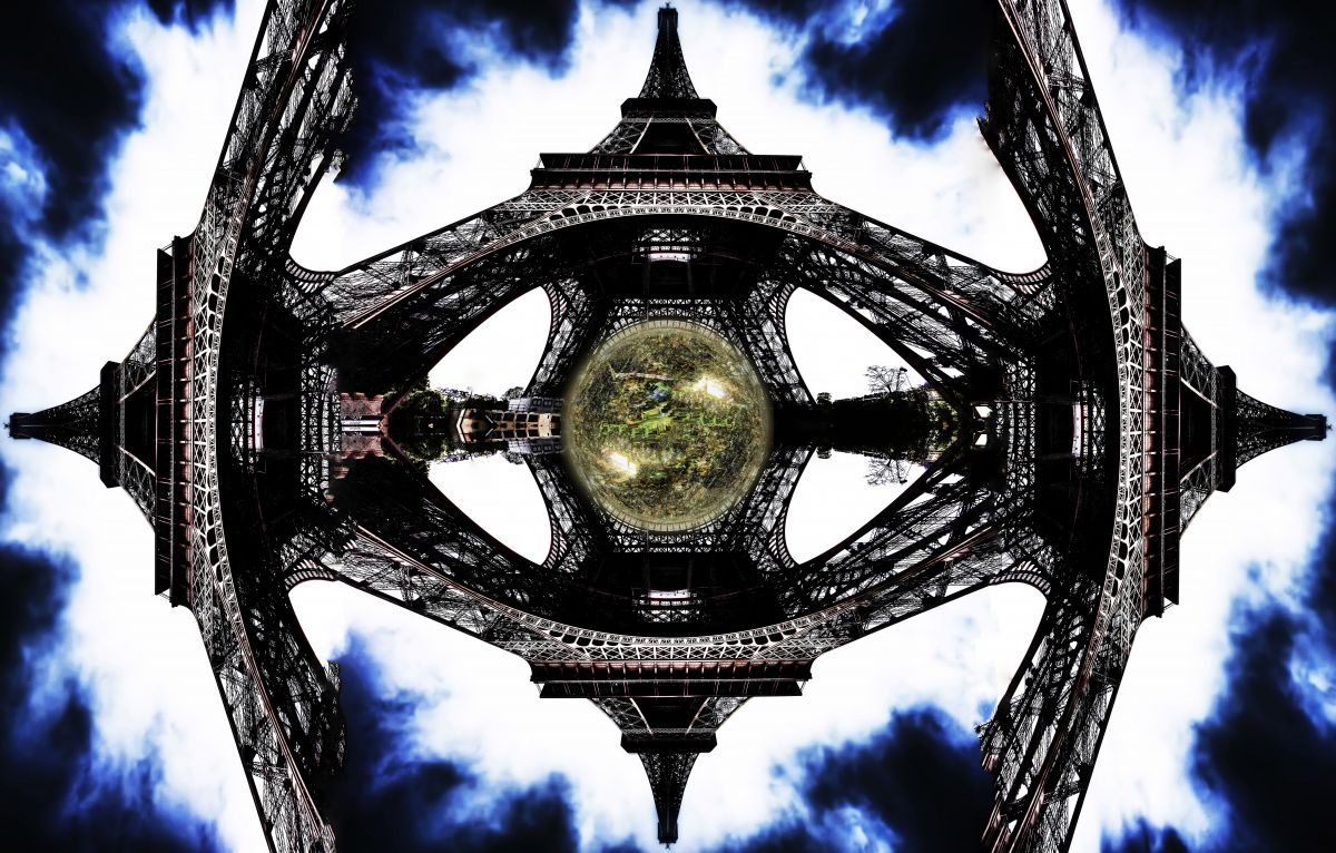 True eye (Or the evil eye) of the Eiffel | GANREF