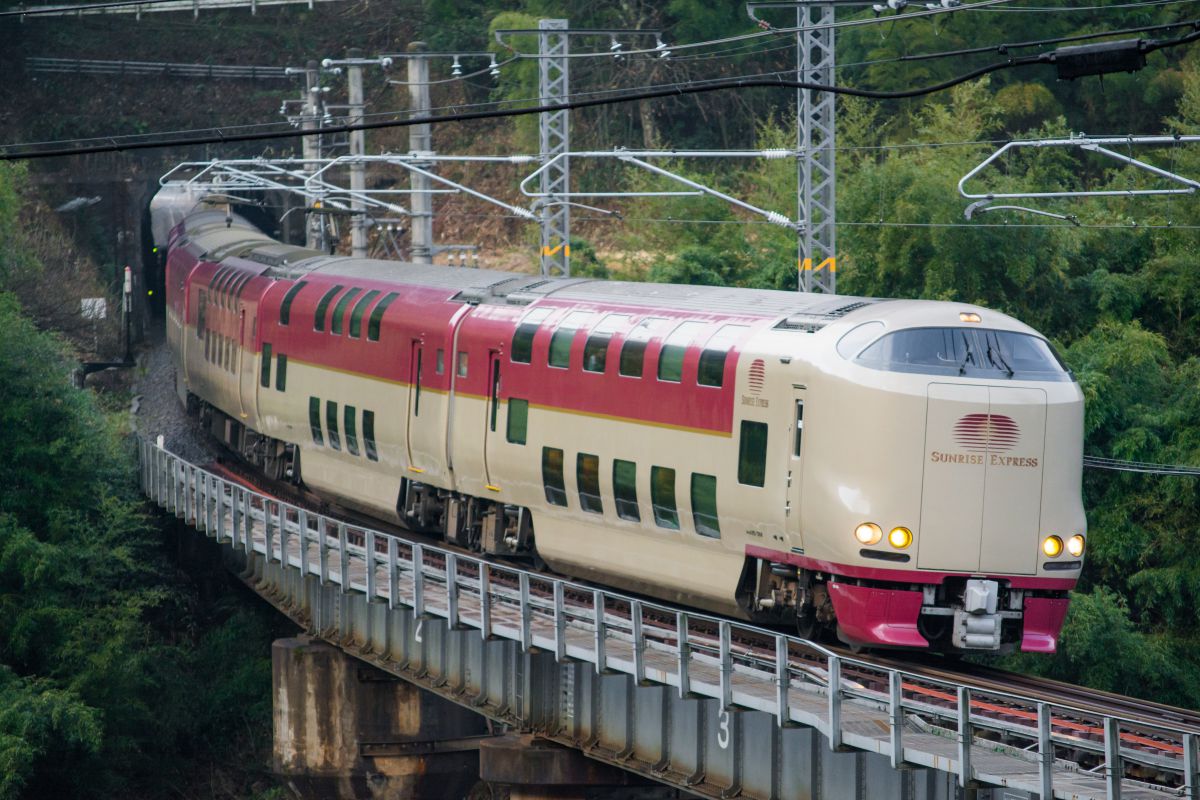 JR伯備線 285系 サンライズ出雲 | GANREF