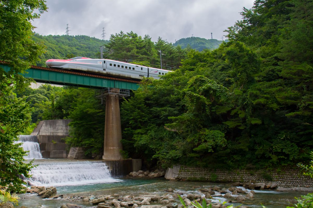 JR秋田新幹線 E6系 こまち | GANREF