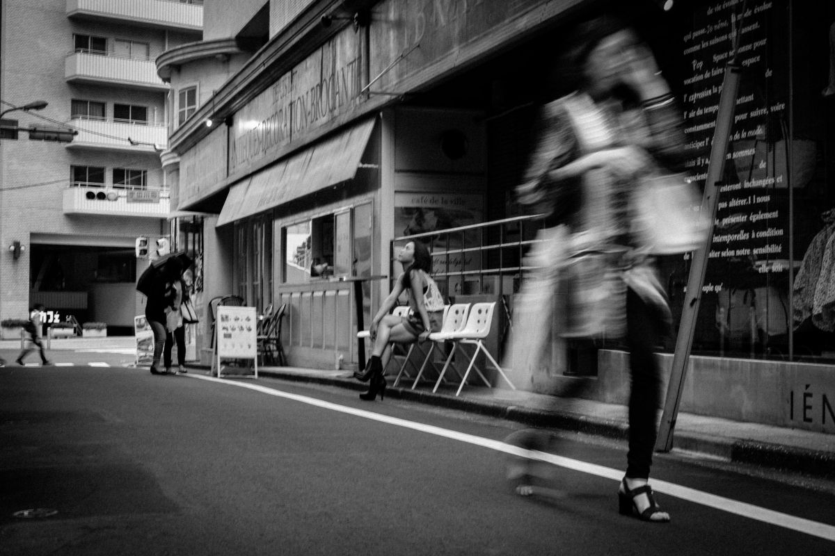 not move a muscle | GANREF