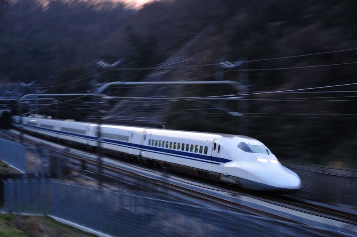 Twilight Shinkansen 700series | GANREF