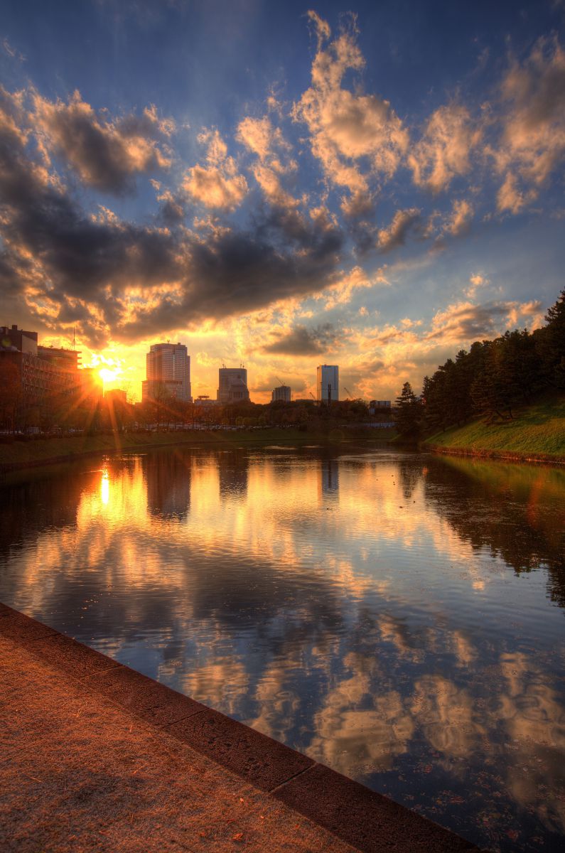 Tokyo Sunset | GANREF