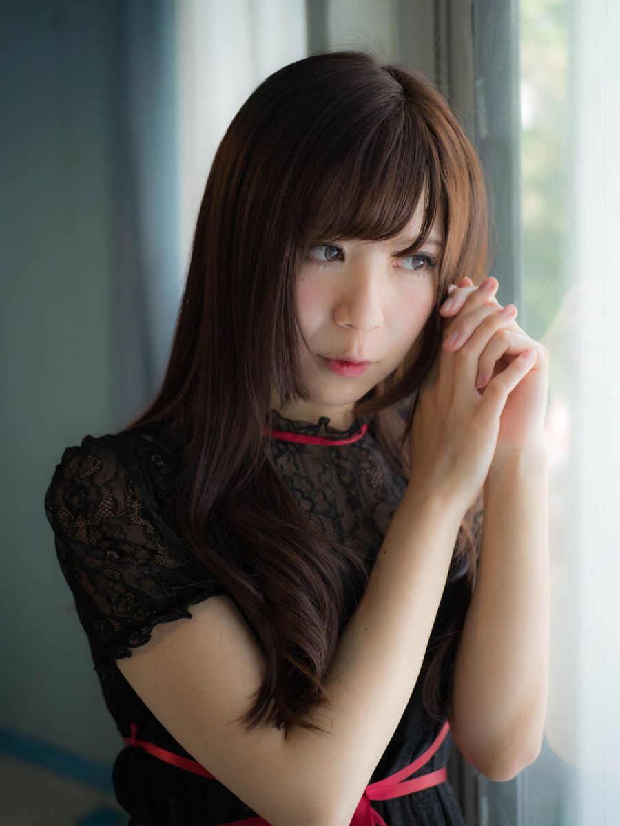 Black & Red.02 | GANREF