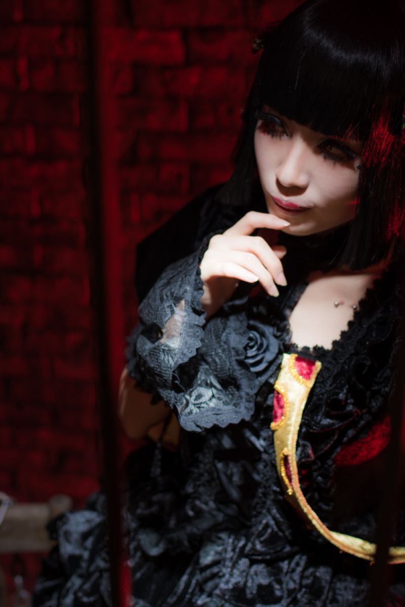 She merely wanted love | GANREF