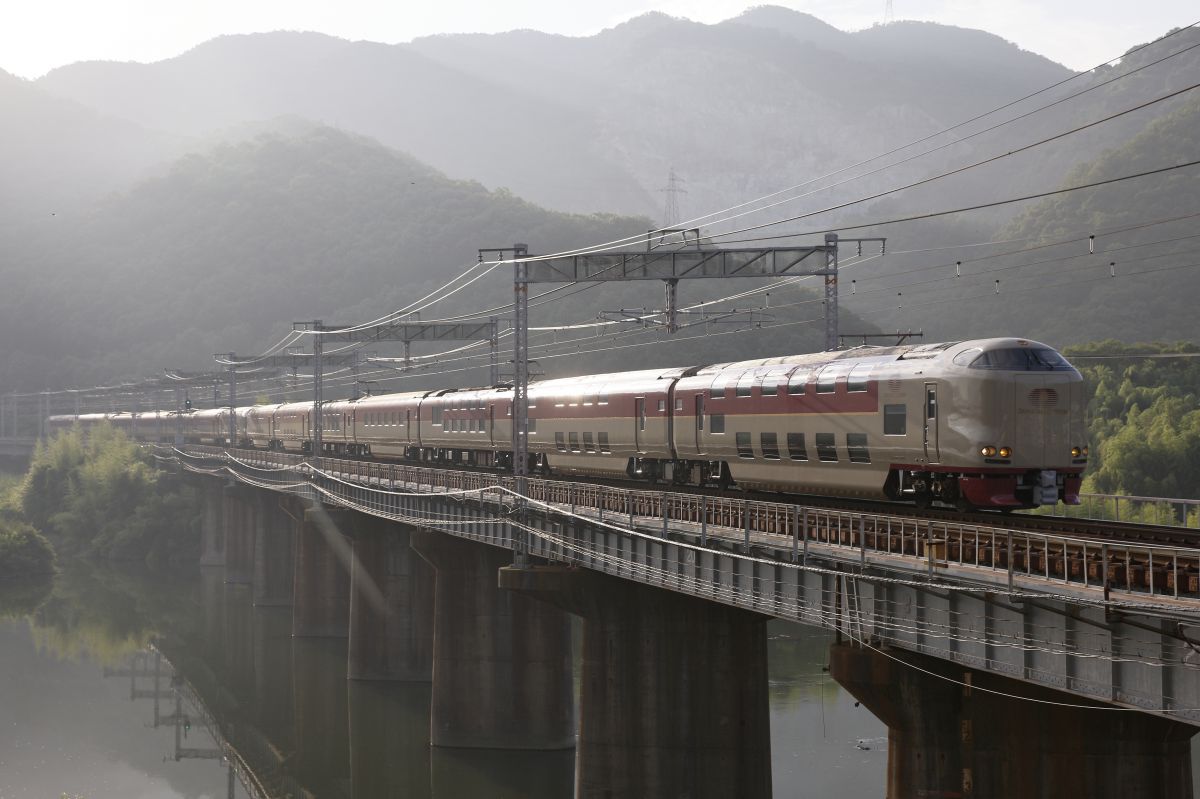 朝靄の中を～Sunrise Express～ | GANREF