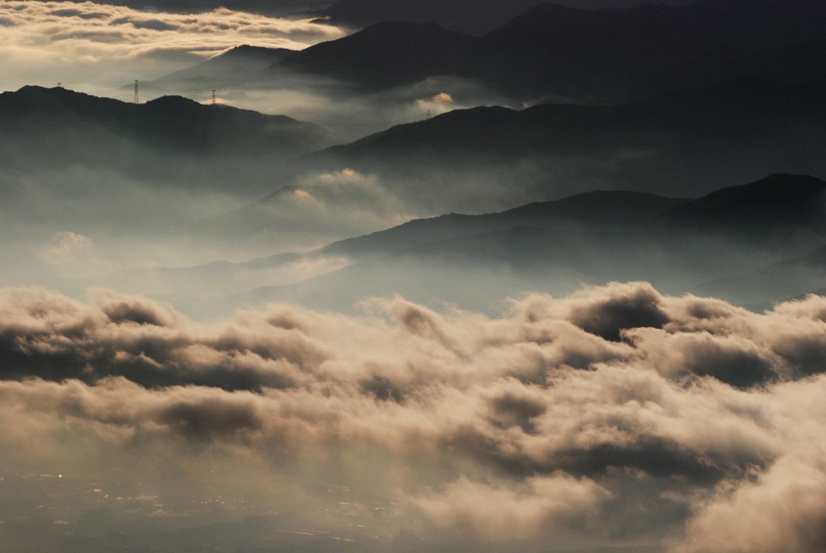 夜明けの色は昔ばなし | GANREF