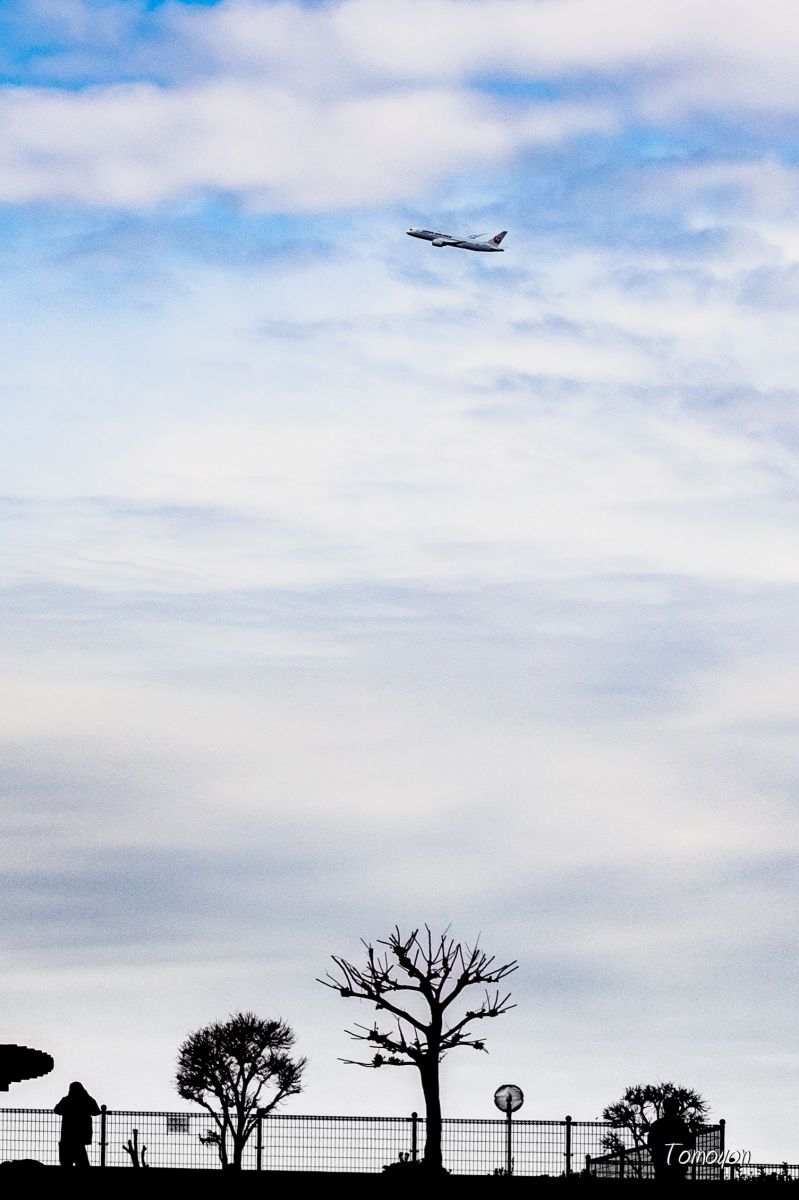 While turning left | GANREF